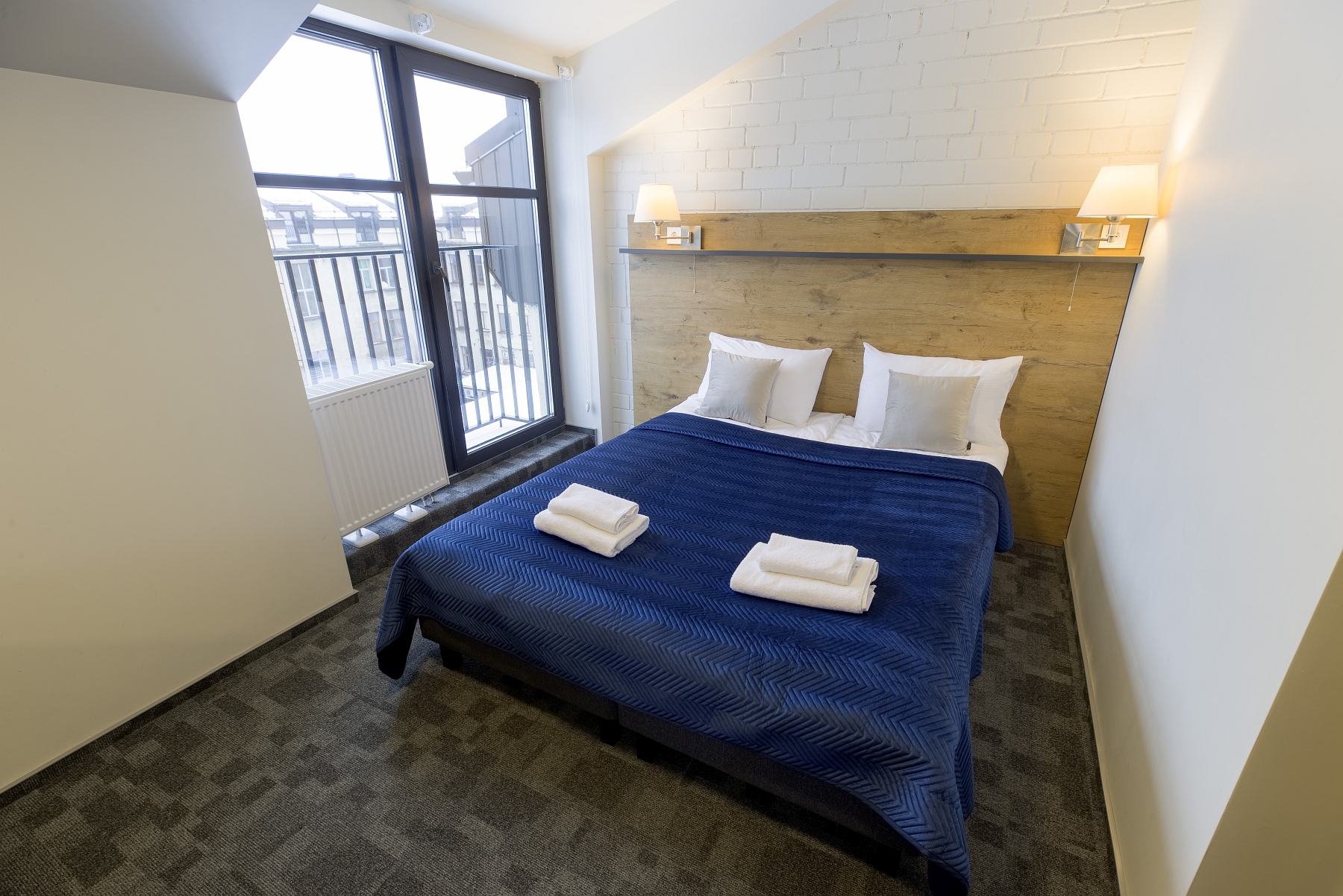 Standard Double Room - Loftinnhotels.com